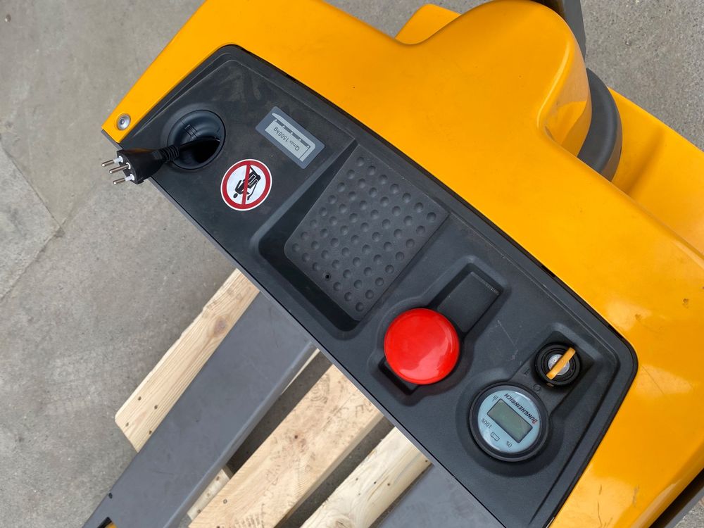 Niederhubwagen Jungheinrich Elektro-Hubwagen EJE M15 Neuwert (Neu ...