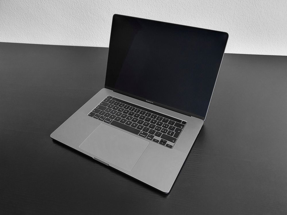 MacBook Pro 16" Achtung "Nazanin" nutzt geklaute Bilder!!! (Gebraucht) in Winterthur für CHF ...