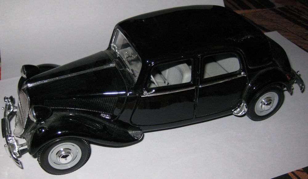 Citroen Traction Avant, 1938, Modellauto in Schwarz! (Gebraucht) in Kradolf für CHF 15 – nur ...