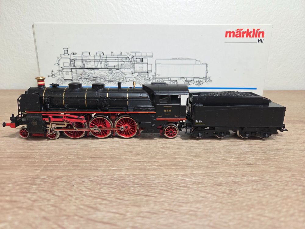 Märklin 3318 Dampflok BR 18 DRG H0 (1) (D'occasion) à St-Aubin-Sauges ...