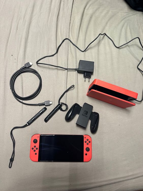 Nintendo Switch OLED Super-Mario Edition | Kaufen auf Ricardo
