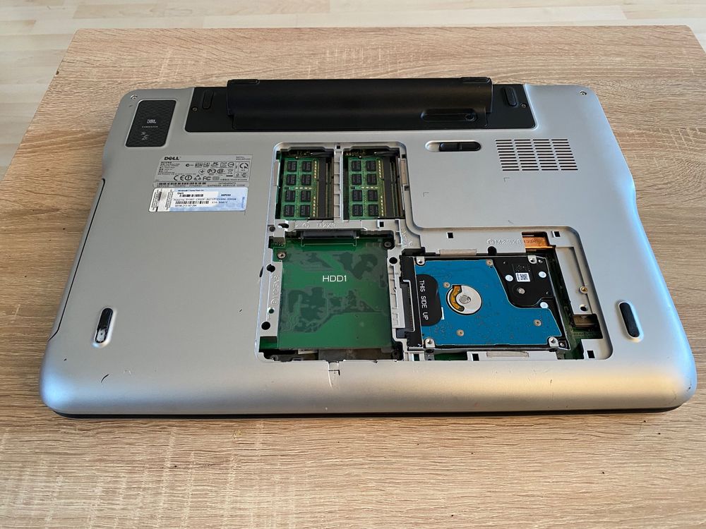 DELL P09E Intel Core i7 (Gebraucht) in für CHF 38 – mit Lieferung auf ...