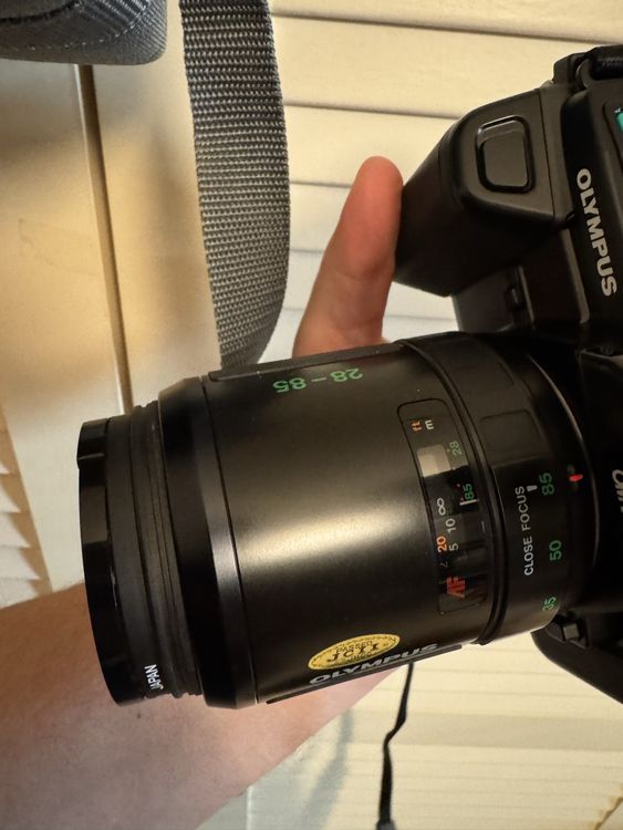 Olympus OM 707 mit Olympus AF 28-85mm f/3.5-4.5 (Gebraucht) in Zürich für CHF 50 – mit Lieferung ...