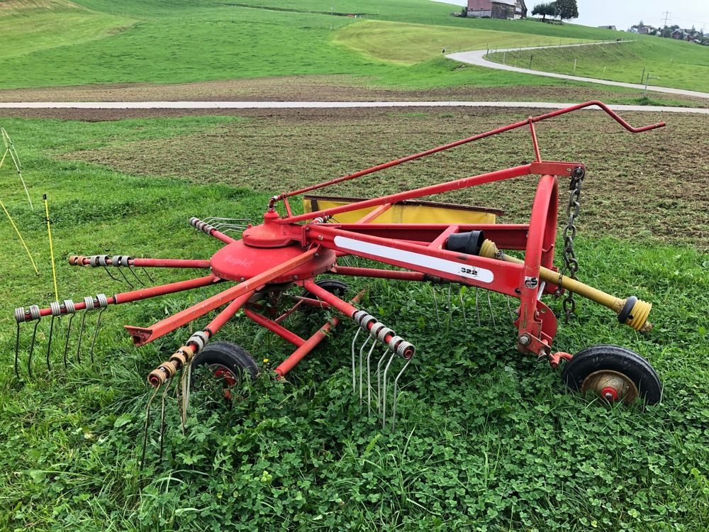 Schwader / Kreiselschwader / Heuschwader Pöttinger Rapid (Gebraucht) in ...