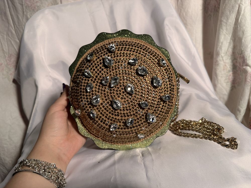 Tasche mit Burgermotiv (Neu (gemäss Beschreibung)) in Buchs AG für CHF ...