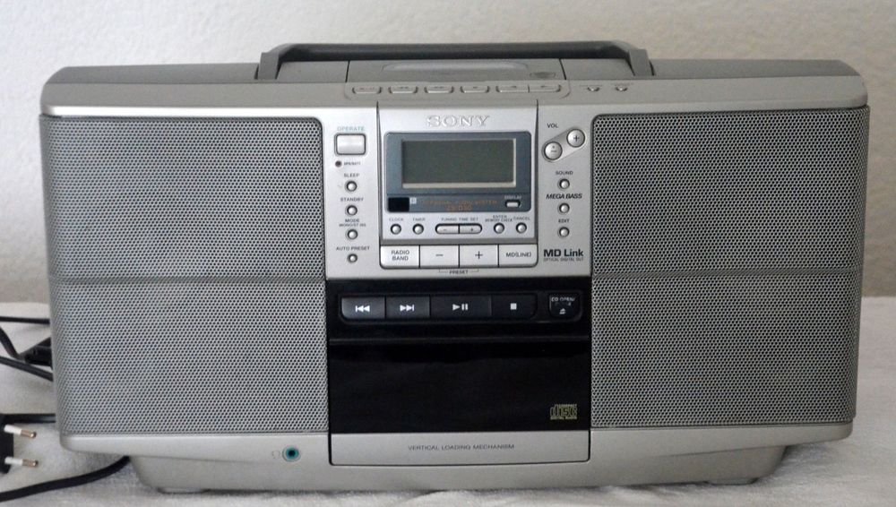 Sony ZS-D50 Boombox Radio CD (Gebraucht) in Collonges für CHF 90 – mit Lieferung auf Ricardo kaufen