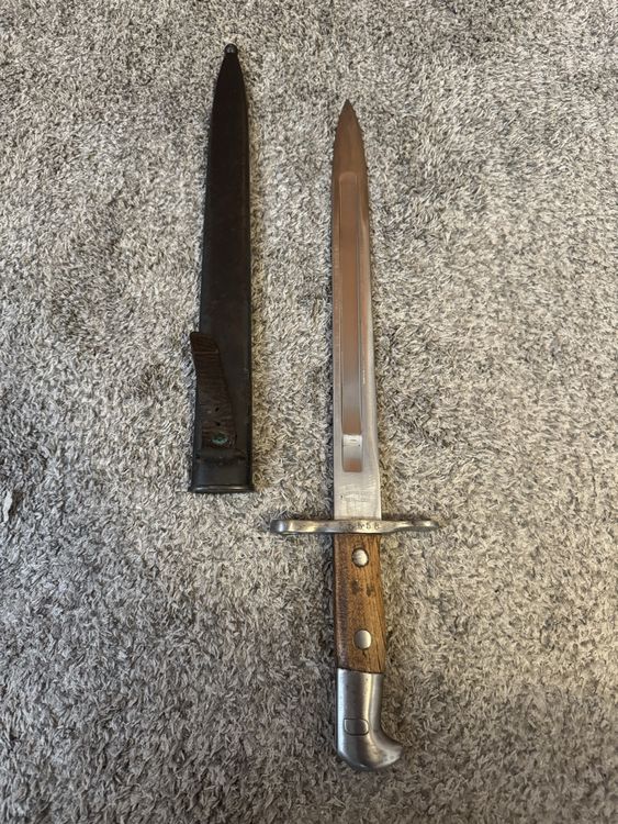 Bajonett mit Sägerücken und Scheide von 1942 | Kaufen auf Ricardo