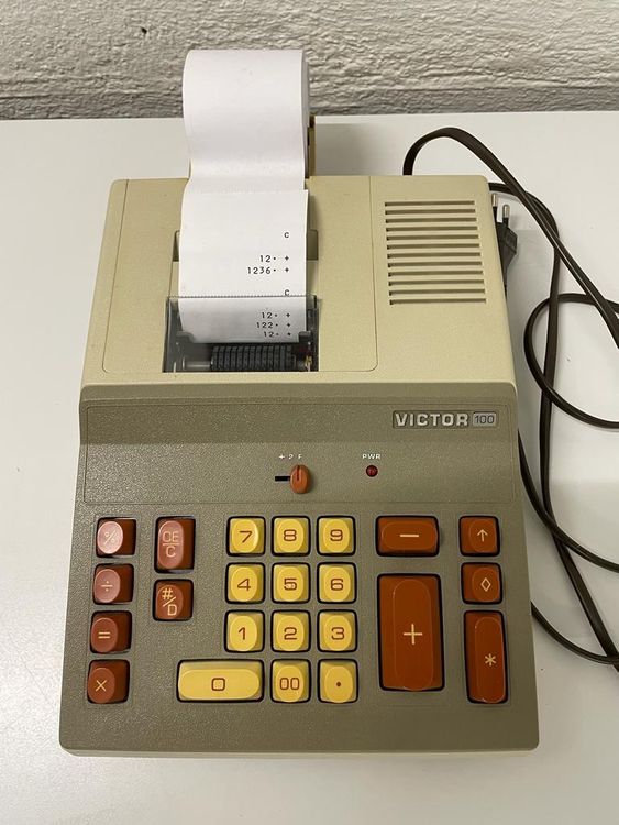 Alte Rechenmaschine Victor 100, Elektrisch (Gebraucht) in Schwerzenbach für CHF 15 – mit ...