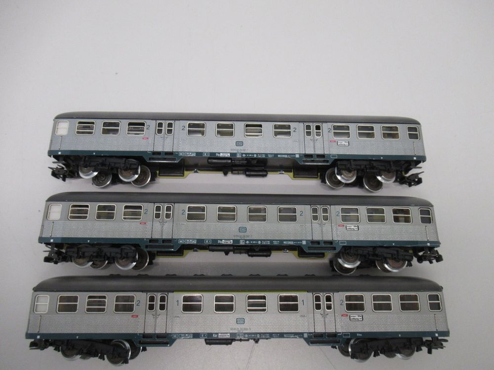 Märklin 3 Personenwagen, 2x 4082, 1x 4083 der DB Nahverkehr (Gebraucht ...
