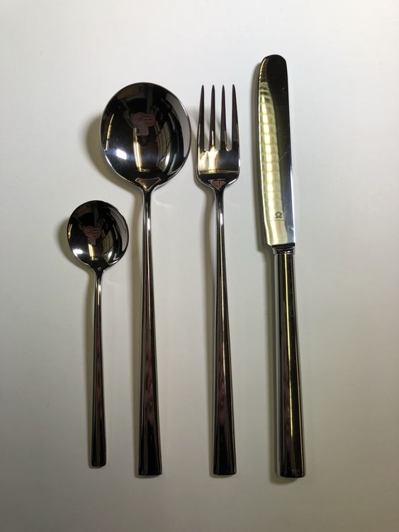 Elegantes Auerhahn Besteck 18 10 Fotos