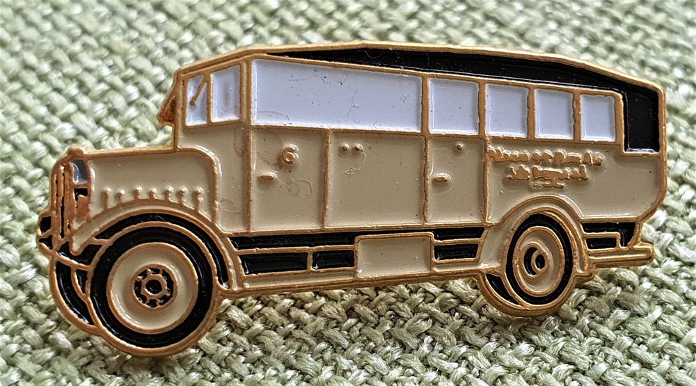 O664 - Pin Die Post PTT Postauto Saurer Spezialfarbe | Kaufen auf Ricardo