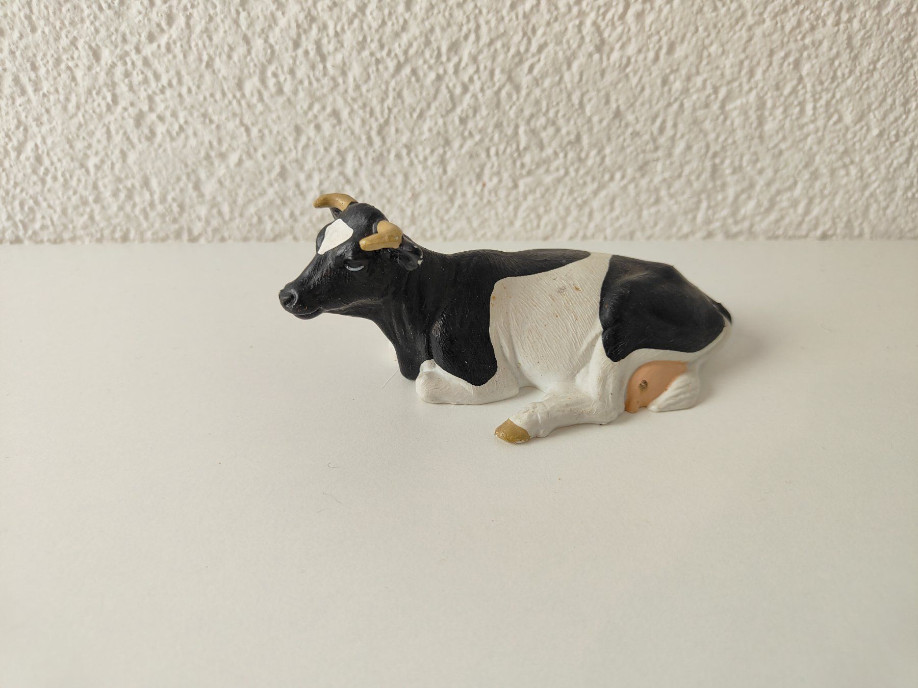 Schleich Schwarzbunt Kuh Kühe liegend Rarität Stier (Gebraucht) in ...