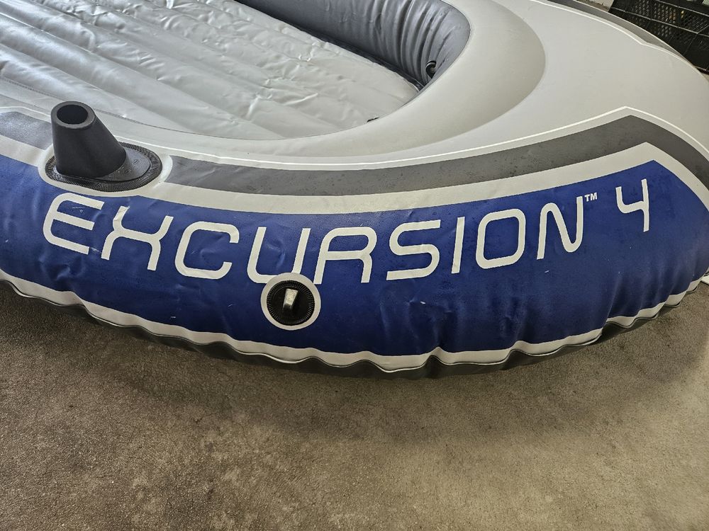 Intex Excursion 4 Schlauchboot mit Zubehör (Gebraucht) in Beromünster ...
