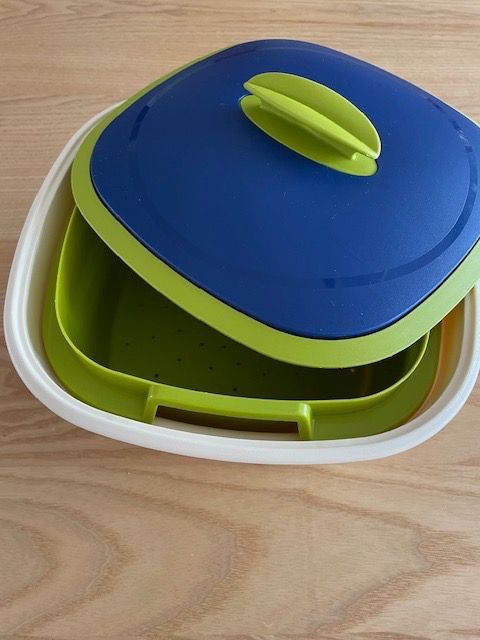 Tupperware - Multi- Server mit Sieb gemäss Bilder | Kaufen auf Ricardo