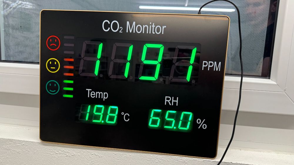 100 Stück CO2 Monitore - Lagerauflösung, Geschäftsaufgabe (Neu und ...