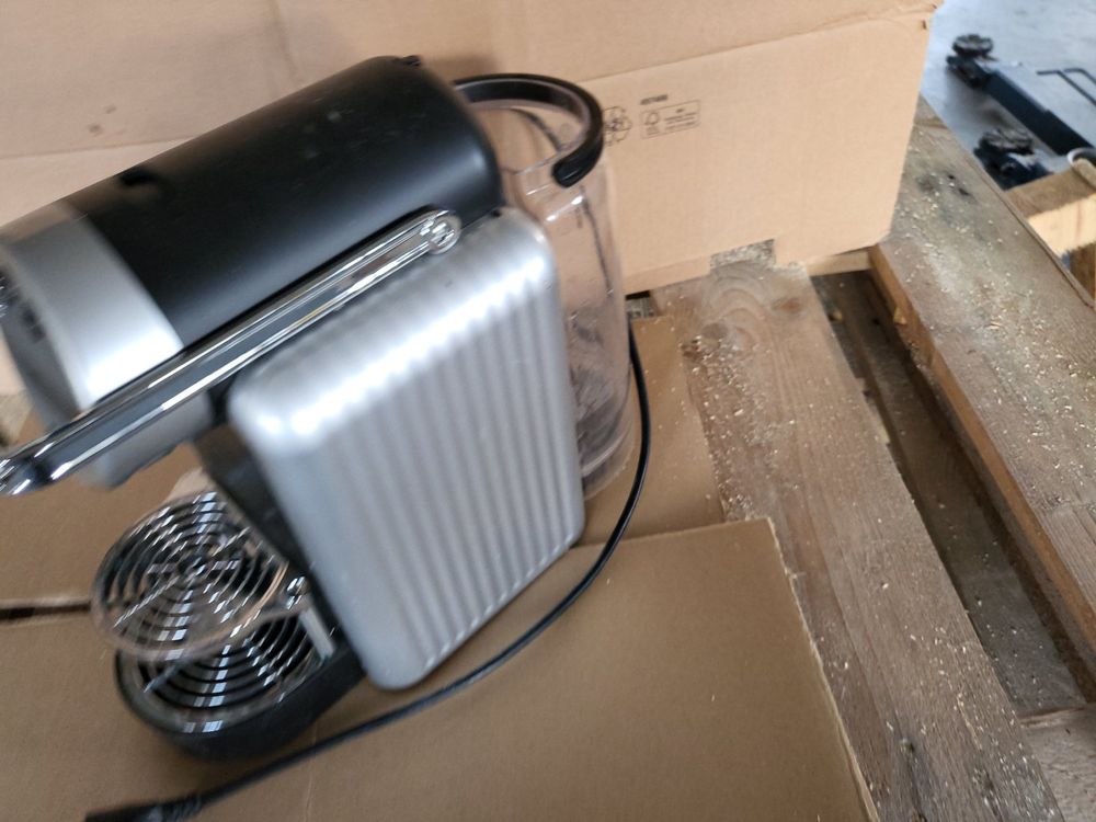 Nespresso Kaffeemaschine 9737G | Kaufen auf Ricardo