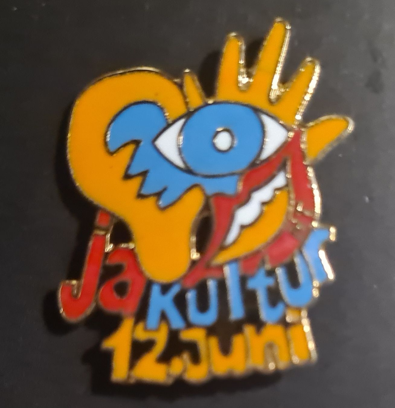 2 Pin zur Volksabstimmung Kulturartikel von Niklaus Troxler (Gebraucht ...