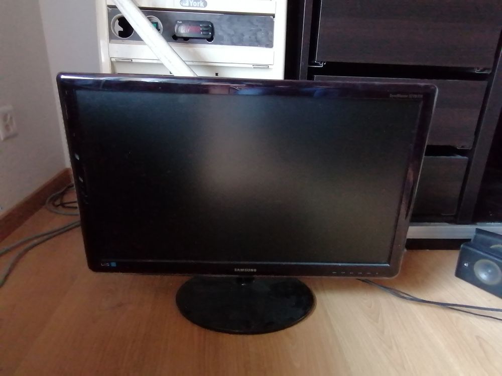 Samsung SyncMaster S27B370 Monitor (Gebraucht) in Schwarzenburg für CHF ...