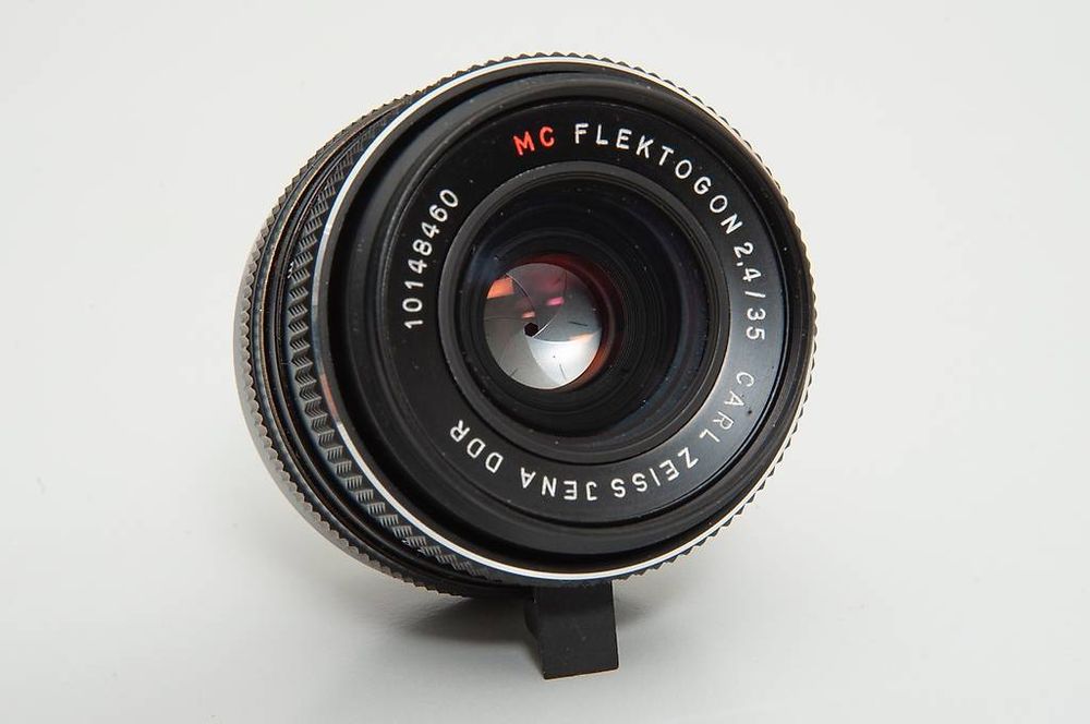 Carl Zeiss Jena DDR MC Flecktogan 35mm 1.2.4 (Gebraucht) in Lausanne ...