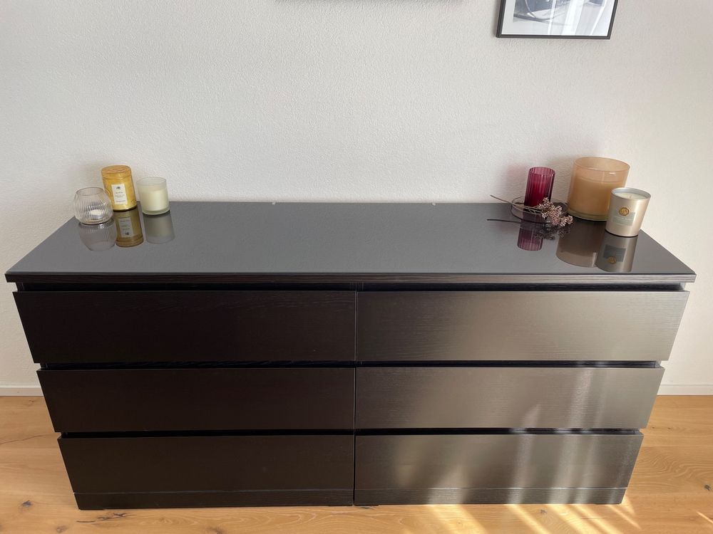 Elegantes Malm Kommode Schwarz Bild