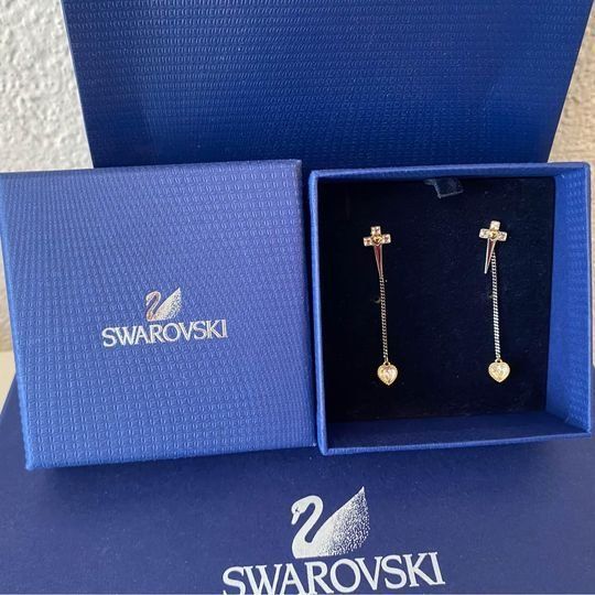 Swarovski Ohringe mit Herz Neu und original (Neu und originalverpackt) in Kirchleerau für CHF 11 ...