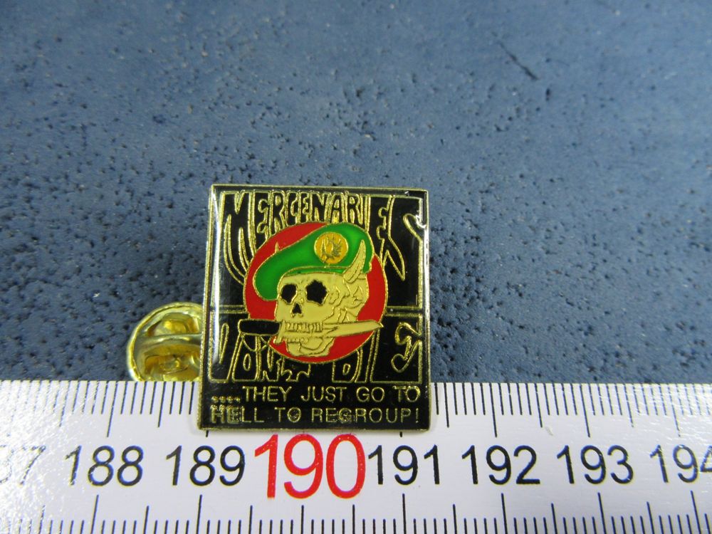MERCENARIES PIN (Gebraucht) in Ettingen für CHF 0.95 – mit Lieferung ...