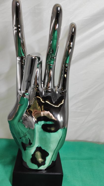 MODRNE ART GLASIERTER KERAMIK HAND MASKE CHROMAUSFÜHRUNG (Gebraucht) in Jeuss für CHF 19 – mit ...