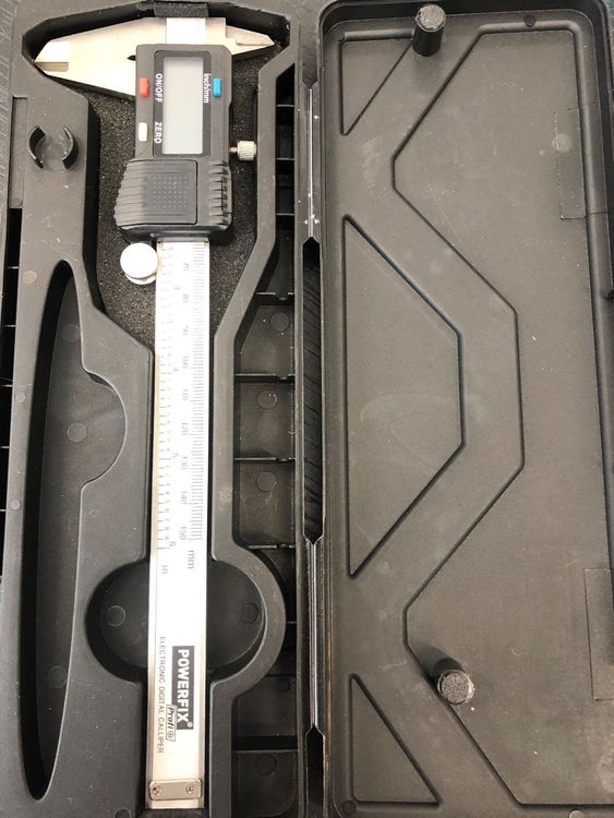 Schieblehre Powerfix Elektronik ab 1.- | Kaufen auf Ricardo