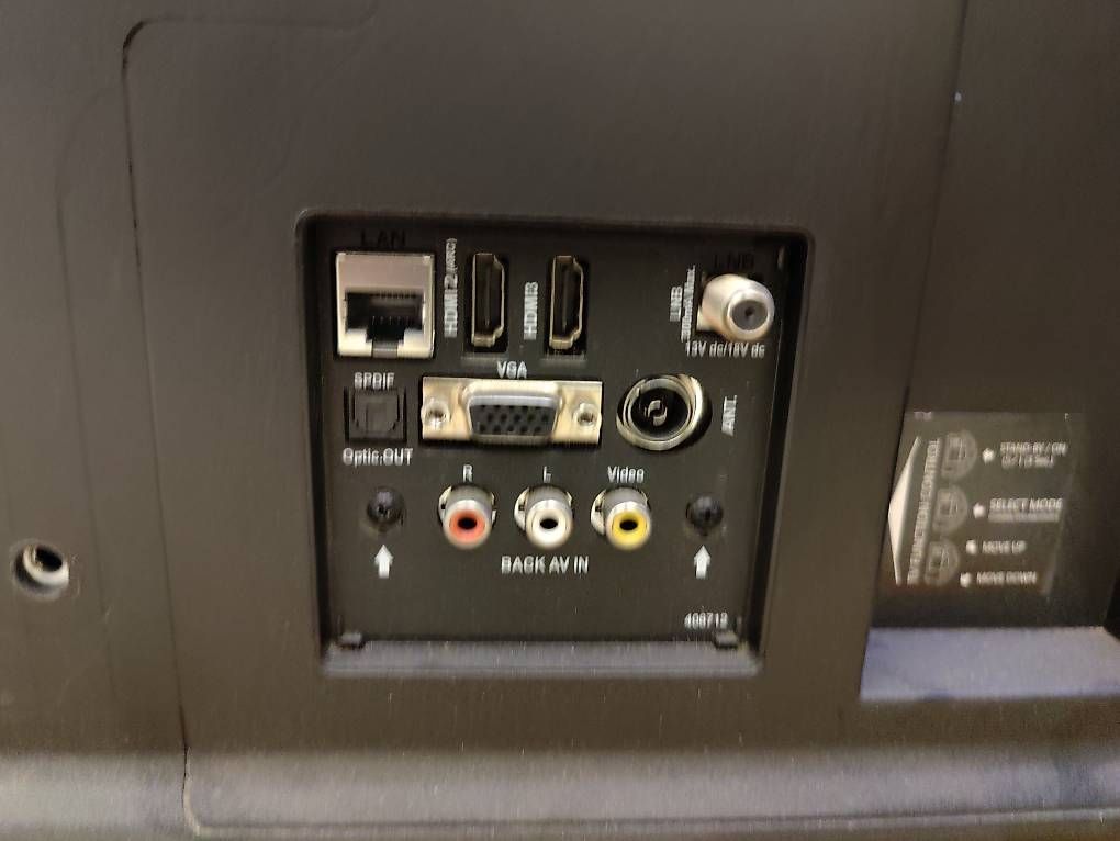 40 Zoll, 4K, HDR10 LCD Fernseher, Smart TV (Gebraucht) in Widnau für ...