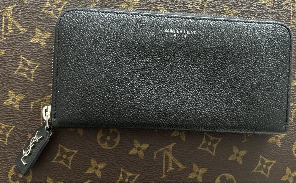 Saint Laurent Portemonnaie (Gebraucht) in St. Gallen für CHF 150 – mit ...