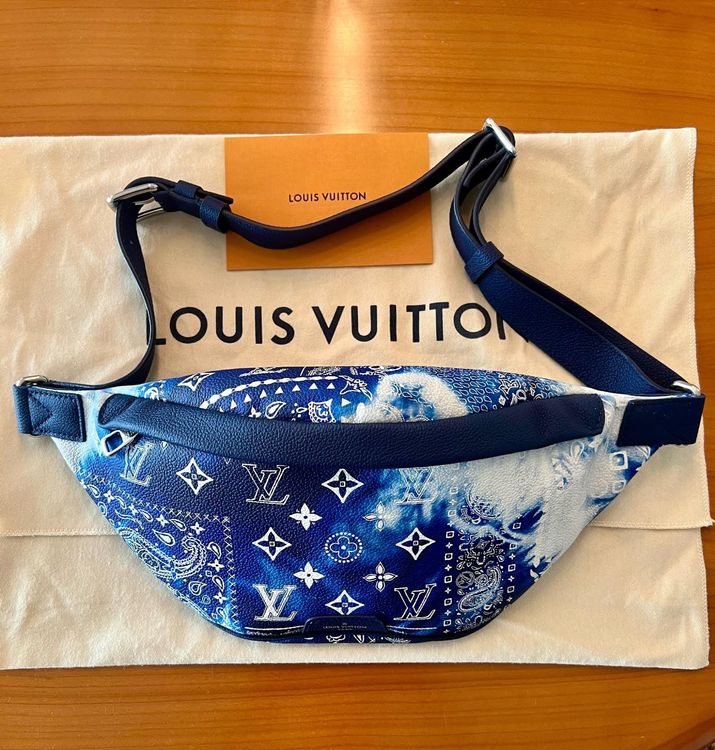 New(not used )LV Bum Bag Discovery, PM Monogram Bandana Blue | Kaufen auf Ricardo