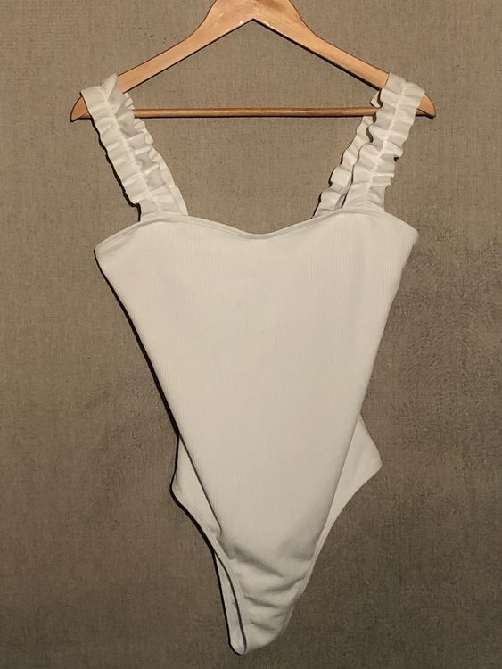 NEUER UNGETRAGENER BADEANZUG VOLANTS GR.L (Neu (gemäss Beschreibung)) in Gränichen für CHF 14.5 ...