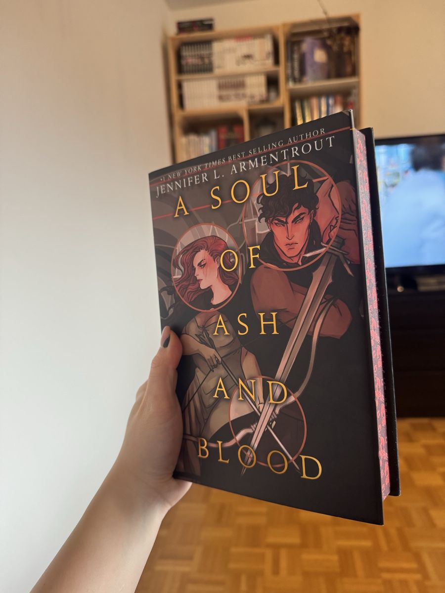 A Soul of Ash and Blood BookishBox Special Edition (Neu (gemäss ...