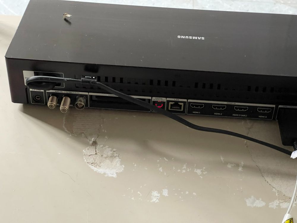 Samsung QE55 Q85 RAT (Defekt) in Olten für CHF 1 – nur Abholung auf ...