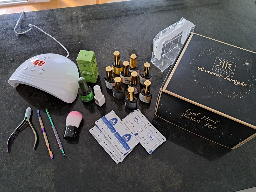 Shellac Nails starter kit incl. lamp (Gebraucht) in Zürich für CHF 10 ...