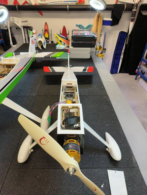 Hangar 9 Ultra Stick RC Modelfleugzeug 10cc New | Kaufen auf Ricardo