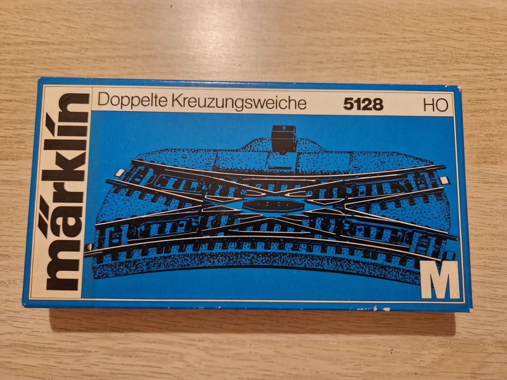 Märklin 5128 kreuzungsweiche H0 (7) (Gebraucht) in St-Aubin-Sauges für ...