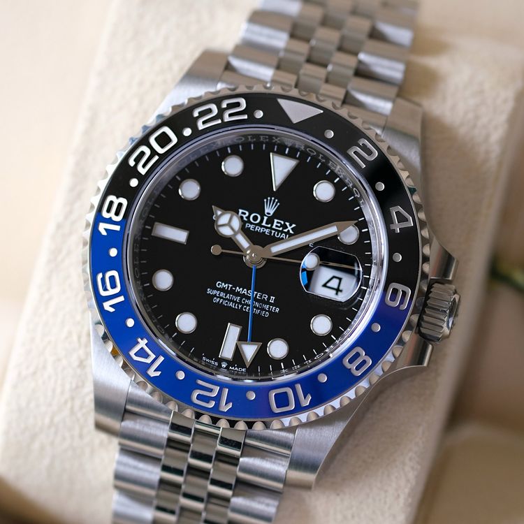 ROLEX GMT-MASTER II "BATGIRL" - 126710BLNR - FULL SET 2020 (Gebraucht) in Lausanne für CHF 14000 ...