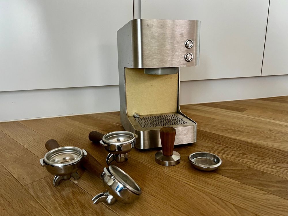 Zuriga Kaffeemaschine + Abklopfbox + 3 Siebträger, gebraucht (Gebraucht ...