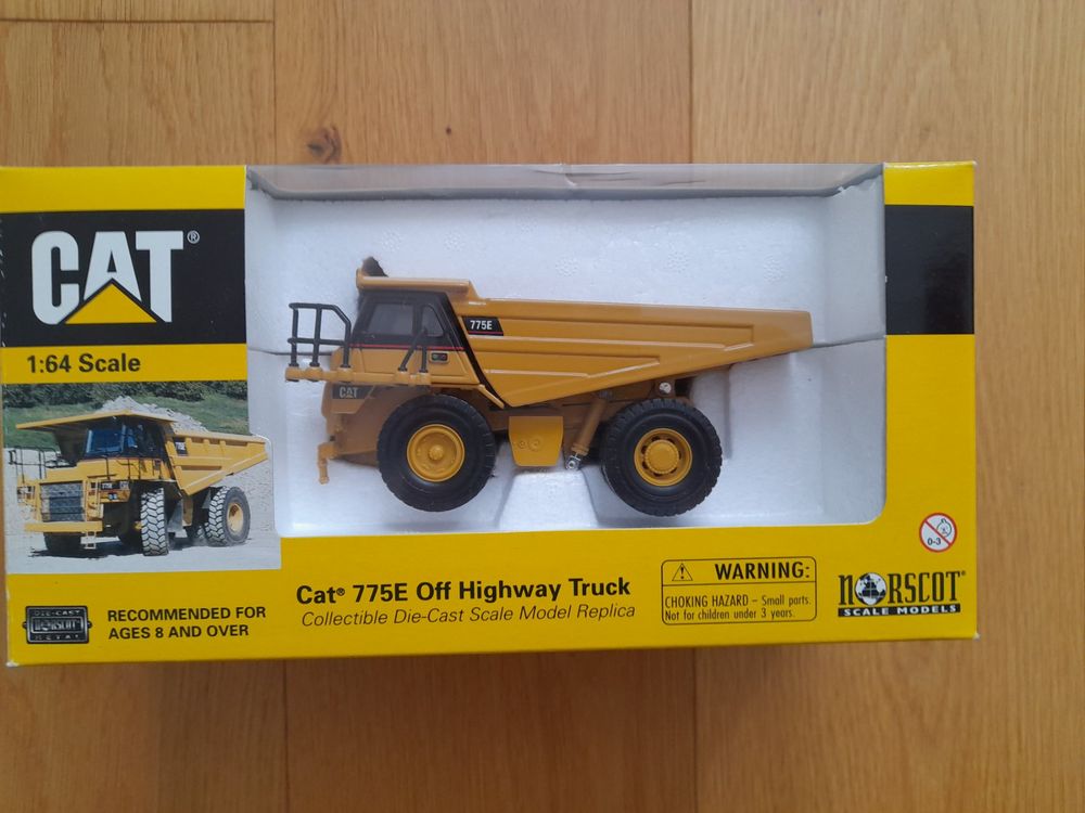 CAT 775 E Muldenkipper, Metallmodel M 1 : 64, NEU (Neu und ...