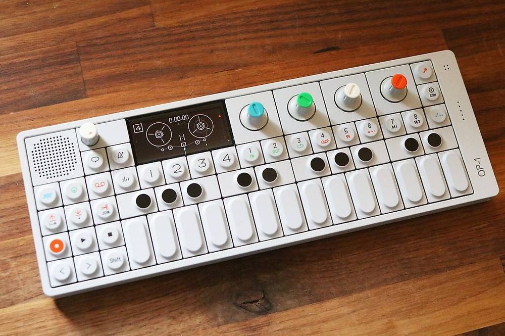 Teenage Engineering OP-1 Synthesizer (neuwertig) | Kaufen auf Ricardo