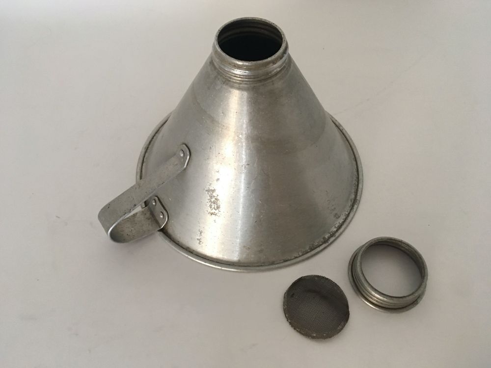 grosser Aluminium Trichter, alt Swiss Made (Gebraucht) in für CHF 20 ...