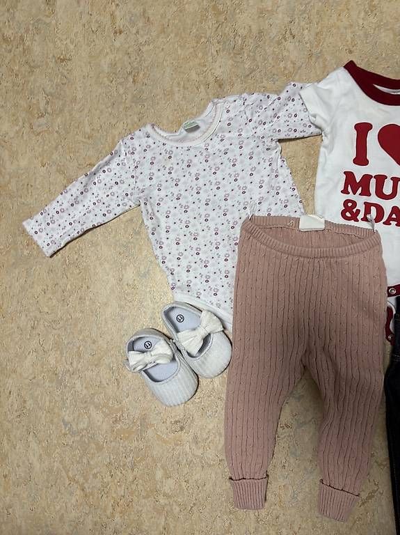 Kleiderpaket Gr 68 Mädchen Gebraucht In Pfungen Für Chf 2 Mit 4258