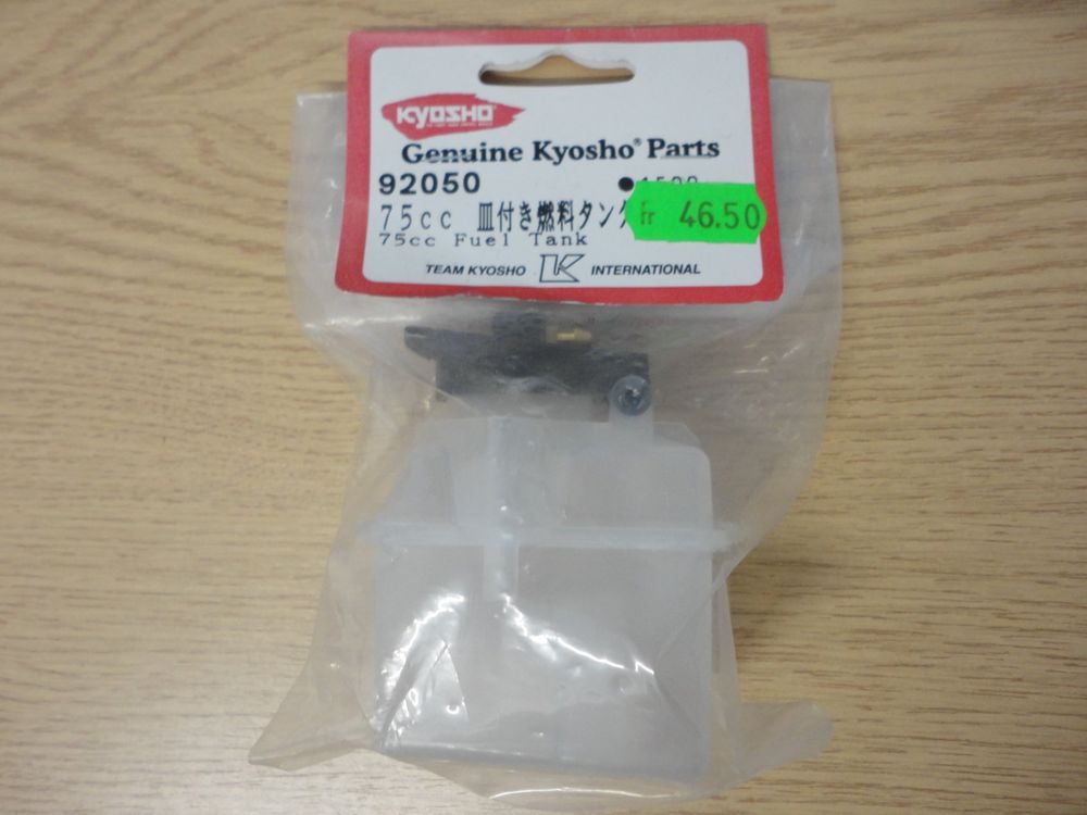 Kyosho 75cc Fuel Tank 92050, neu und originalverpackt (Neu und originalverpackt) in Horgen für ...