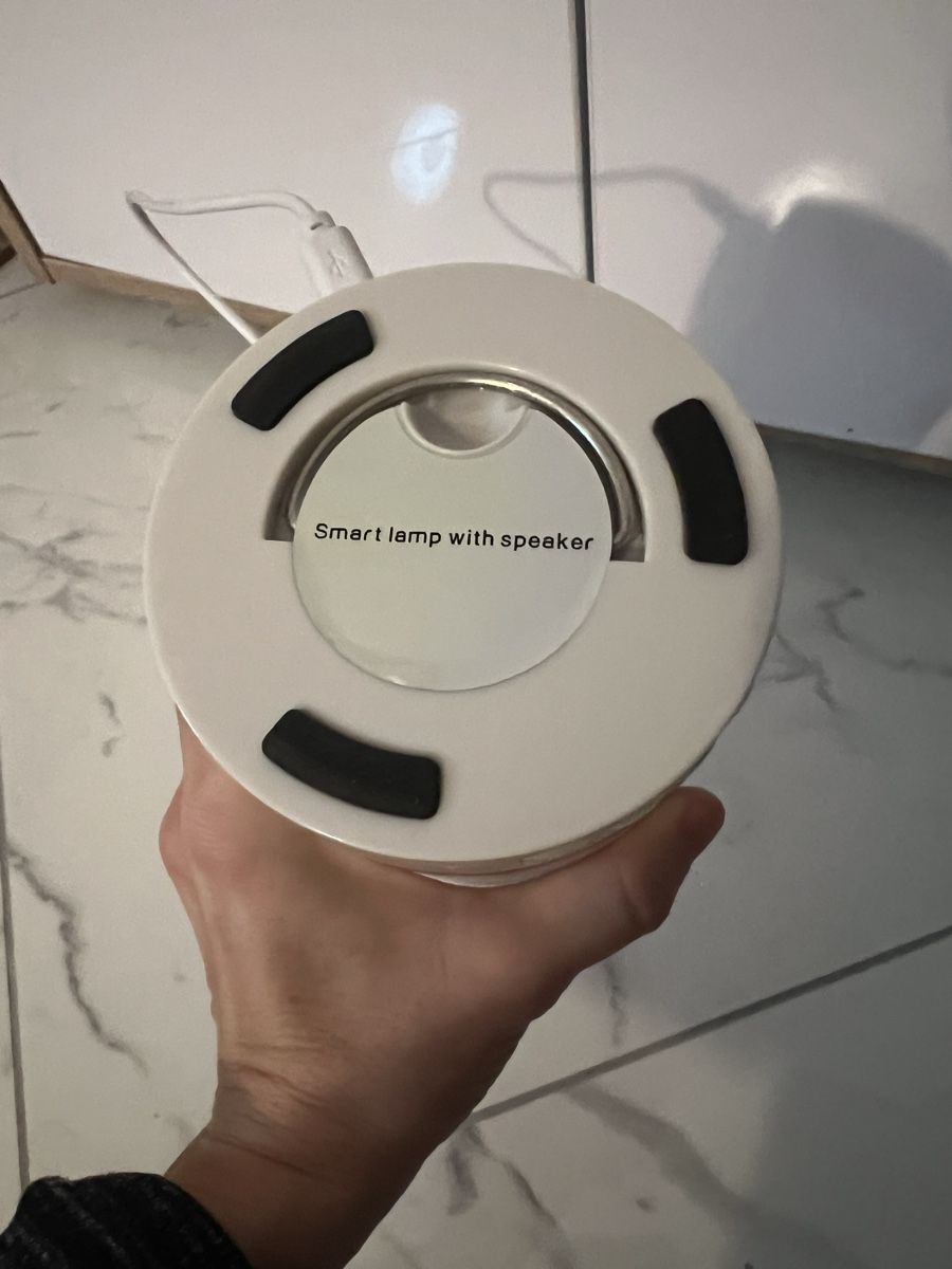 Smart Lamp with speaker, Lampe Lautsprecher haut-parleur (Neu (gemäss ...