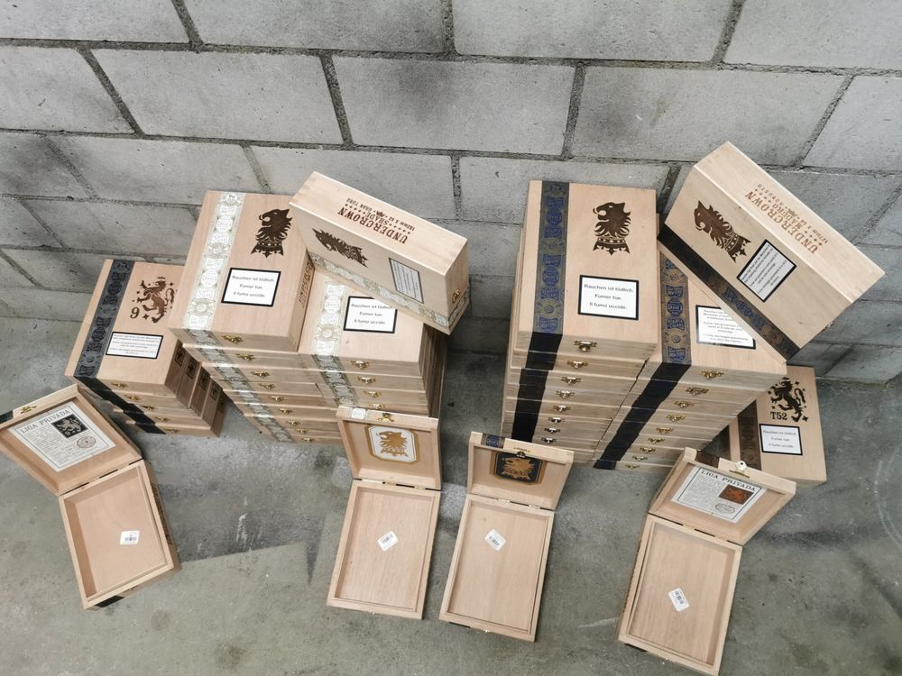 48 x Zigarrenkisten ( Undercrown) (Gebraucht) in Wetzikon ZH für CHF 29 ...