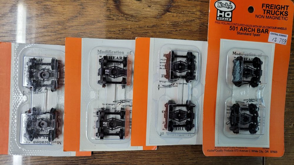 Kadee - 501 Arch Bar Trucks - 4 x ein Drehgestelle Paar (Neuf avec ...