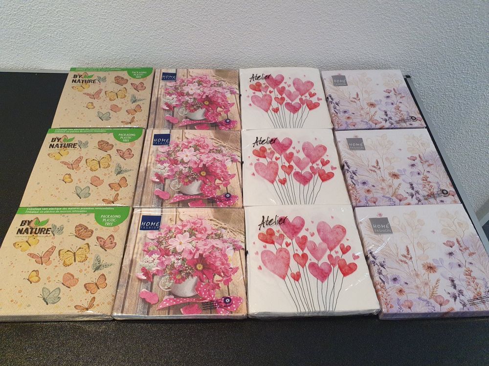 Servietten - 12 Packungen - 33cm x 33cm (Neu und originalverpackt) in ...