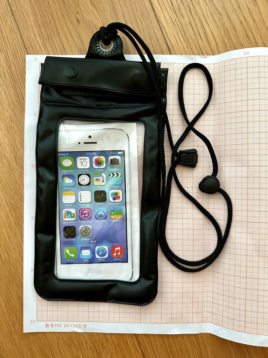 Waterproof Phone Pouch - Keep Your Phone Safe! 💦📱 (Neu (gemäss ...