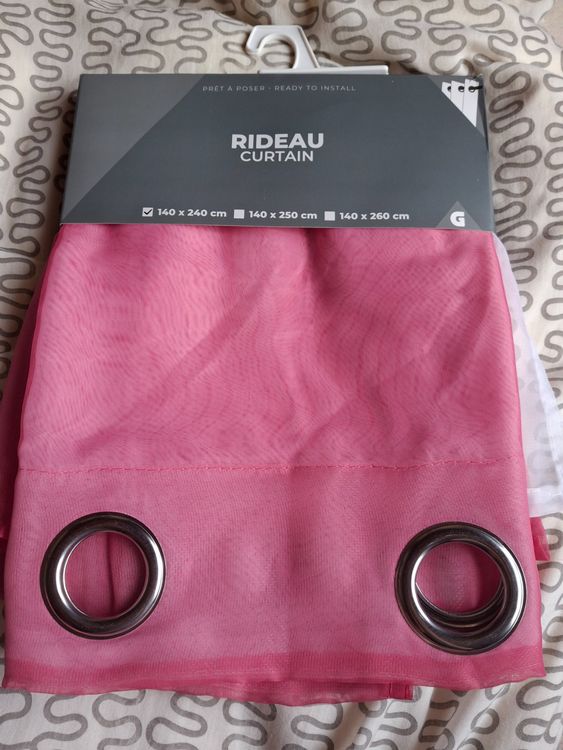 Rideau rose prêt à poser marque Gifi grandeur 140 x 240 cm (Neuf avec ...